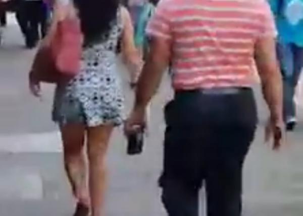 Video Denuncian En Redes A Sujeto Que Graba Bajo La Falda De Una Joven El Sol De Nayarit