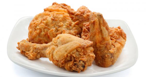 Un hombre muere asfixiado con trozo de pollo en competencia de la ...