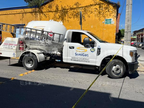 Un hombre y una mujer heridos tras explosión en una cenaduría en ... Un hombre y una mujer heridos tras explosión en una cenaduría en ...