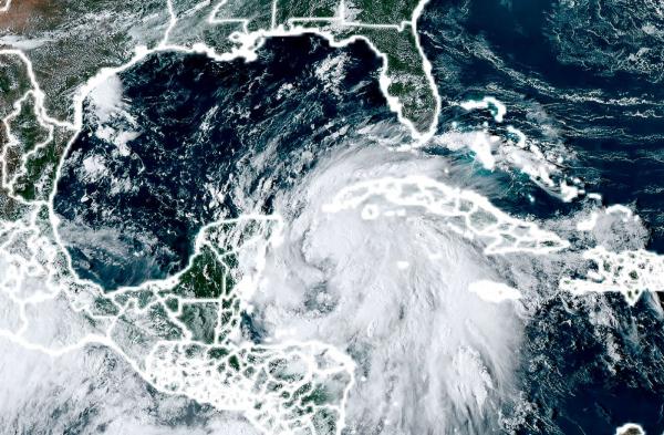 Activan alerta roja en Quintana Roo por huracán Helene - El Sol de Nayarit