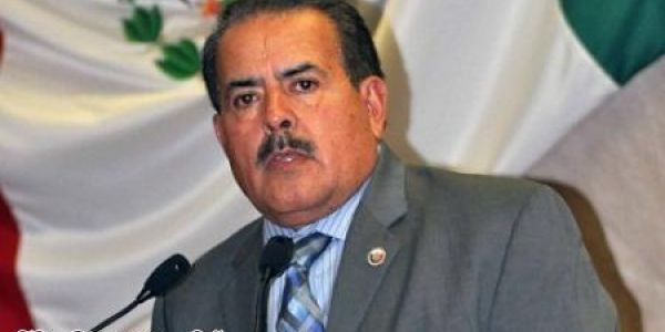Designan al diputado Carlos Carrillo Santana como presidente de la mesa ... Designan al diputado Carlos Carrillo Santana como presidente de la mesa ...